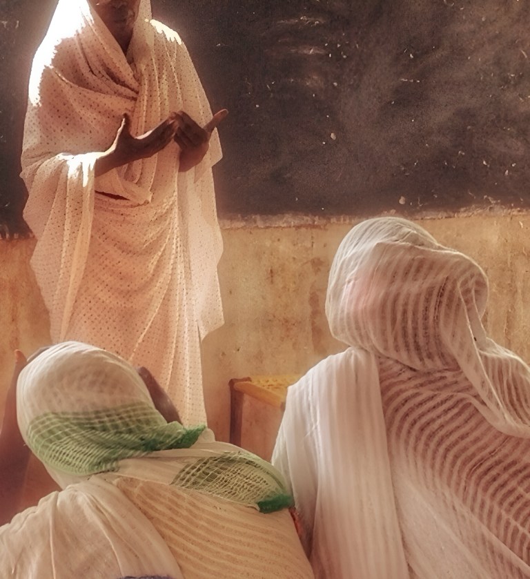 The Enduring Appeal of the Sudanese Toub – Women's literacy in Sudan